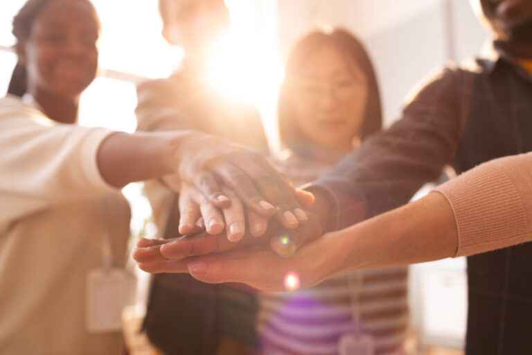 O Que É, E Quais São Os Tipos De Filantropia Existentes - ZunZum Social